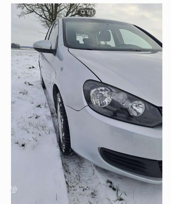 Pelēks Volkswagen Golf 2009 Panevēža, ar dzinēja tilpumu 1.39 L un nobraukumu 128 tūkst. km par 3000 €, foto 7 vietnē AUTOMOTO.COM.LV