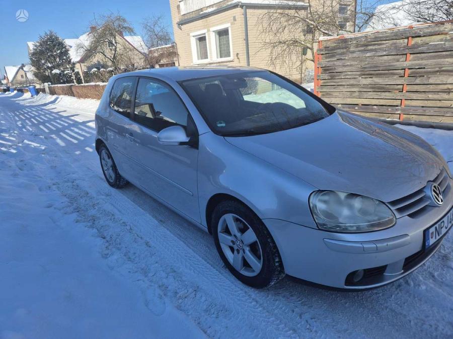 Grey Volkswagen Golf 2009 in Kaunas, with an engine capacity of 1.97 L and mileage of 285 thousand km for 1850 €, photo 12 on AUTOMOTO.COM.LV