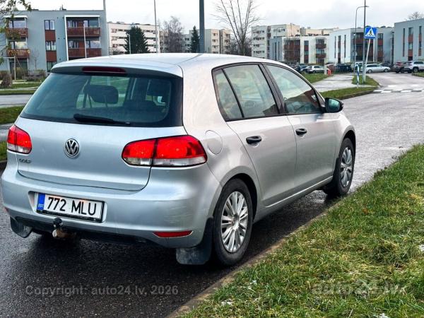 Pelēks Volkswagen Golf 2009 Tallina, ar dzinēja tilpumu 1.40 L un nobraukumu 167 tūkst. km par 3150 €, foto 6 vietnē AUTOMOTO.COM.LV