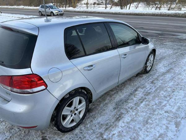 Grey Volkswagen Golf 2009 in Kaunas, with an engine capacity of 1.97 L and mileage of 253 thousand km for 2700 €, photo 4 on AUTOMOTO.COM.LV