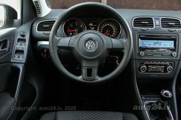 Pelēks Volkswagen Golf 2009 Viljandi, ar dzinēja tilpumu 2.00 L un nobraukumu 232 tūkst. km par 4990 €, foto 3 vietnē AUTOMOTO.COM.LV