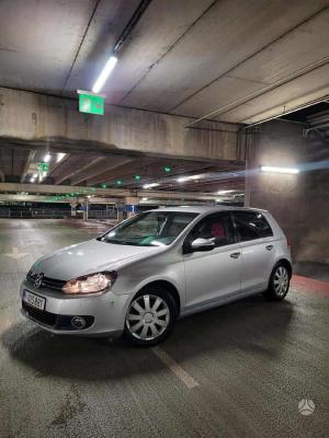 Grey Volkswagen Golf 2009 in Kaunas, with an engine capacity of 1.39 L and mileage of 286 thousand km for 499 €, photo  on AUTOMOTO.COM.LV