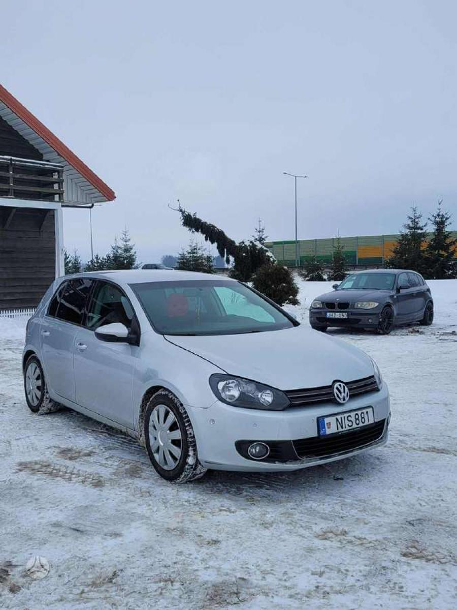 Grey Volkswagen Golf 2009 in Kaunas, with an engine capacity of 1.39 L and mileage of 286 thousand km for 499 €, photo 10 on AUTOMOTO.COM.LV