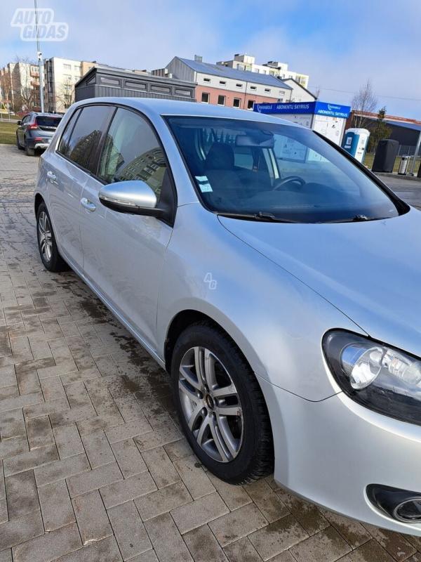 Pelēks Volkswagen Golf 2009 Telšiai, ar dzinēja tilpumu 2.00 L un nobraukumu 313 tūkst. km par 4999 €, foto 5 vietnē AUTOMOTO.COM.LV