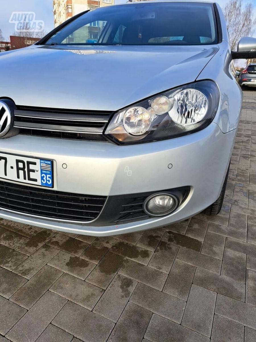 Pelēks Volkswagen Golf 2009 Telšiai, ar dzinēja tilpumu 2.00 L un nobraukumu 313 tūkst. km par 4999 €, foto 6 vietnē AUTOMOTO.COM.LV