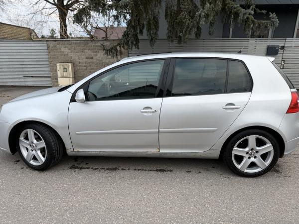 Grey Volkswagen Golf 2009 in Kaunas, with an engine capacity of 1.90 L and mileage of 363 thousand km for 2350 €, photo 10 on AUTOMOTO.COM.LV