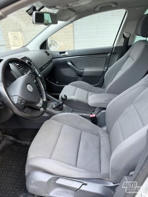 Pelēks Volkswagen Golf 2009 Kauņa, ar dzinēja tilpumu 1.90 L un nobraukumu 363 tūkst. km par 2350 €, foto 17 vietnē AUTOMOTO.COM.LV