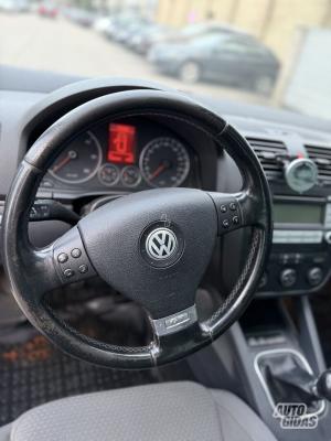 Pelēks Volkswagen Golf 2009 Kauņa, ar dzinēja tilpumu 1.90 L un nobraukumu 363 tūkst. km par 2350 €, foto 19 vietnē AUTOMOTO.COM.LV