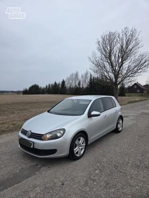 Grey Volkswagen Golf 2009 in Plunge, with an engine capacity of 2.00 L and mileage of 409 thousand km for 2499 €, photo  on AUTOMOTO.COM.LV
