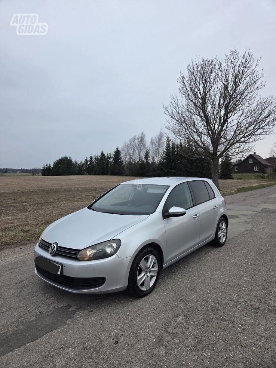 Grey Volkswagen Golf 2009 in Plunge, with an engine capacity of 2.00 L and mileage of 409 thousand km for 2499 €, photo 1 on AUTOMOTO.COM.LV