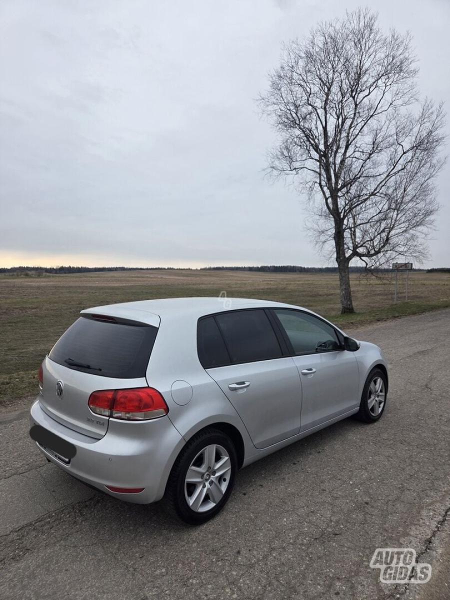 Grey Volkswagen Golf 2009 in Plunge, with an engine capacity of 2.00 L and mileage of 409 thousand km for 2499 €, photo 6 on AUTOMOTO.COM.LV