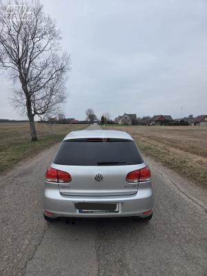 Grey Volkswagen Golf 2009 in Plunge, with an engine capacity of 2.00 L and mileage of 409 thousand km for 2499 €, photo 7 on AUTOMOTO.COM.LV