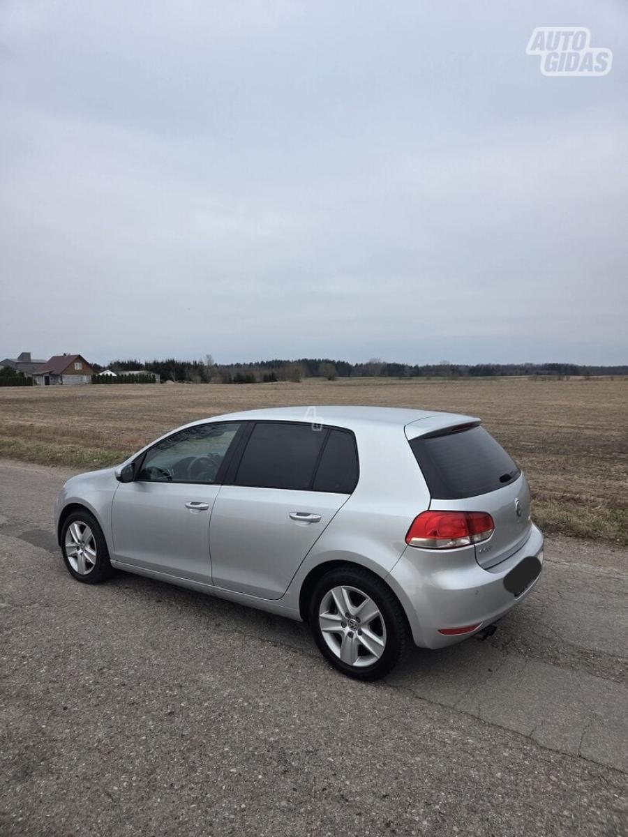 Grey Volkswagen Golf 2009 in Plunge, with an engine capacity of 2.00 L and mileage of 409 thousand km for 2499 €, photo 8 on AUTOMOTO.COM.LV