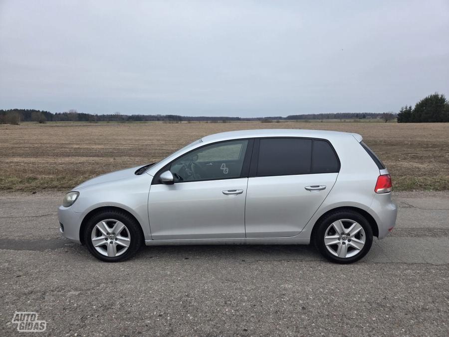 Grey Volkswagen Golf 2009 in Plunge, with an engine capacity of 2.00 L and mileage of 409 thousand km for 2499 €, photo 9 on AUTOMOTO.COM.LV
