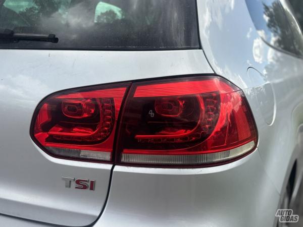 Pelēks Volkswagen Golf 2009 Kauņa, ar dzinēja tilpumu 1.40 L un nobraukumu 180 tūkst. km par 1650 €, foto 5 vietnē AUTOMOTO.COM.LV