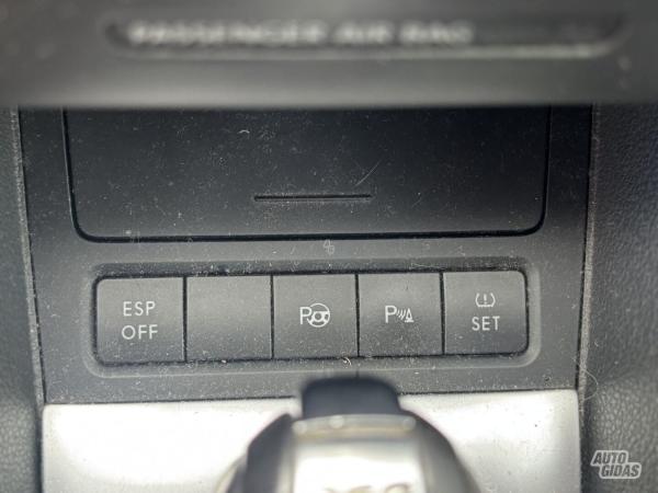 Pelēks Volkswagen Golf 2009 Kauņa, ar dzinēja tilpumu 1.40 L un nobraukumu 180 tūkst. km par 1650 €, foto 9 vietnē AUTOMOTO.COM.LV