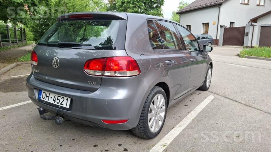 Pelēks Volkswagen Golf 2009 Daugavpils, ar dzinēja tilpumu 2.00 L un nobraukumu 370 tūkst. km par 3100 €, foto 7 vietnē AUTOMOTO.COM.LV