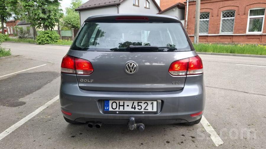 Pelēks Volkswagen Golf 2009 Daugavpils, ar dzinēja tilpumu 2.00 L un nobraukumu 370 tūkst. km par 3100 €, foto 8 vietnē AUTOMOTO.COM.LV