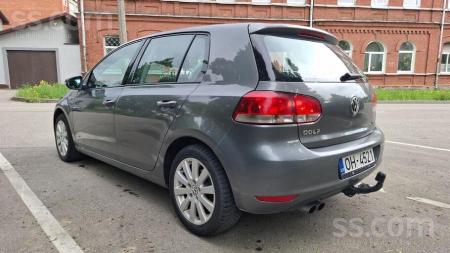 Pelēks Volkswagen Golf 2009 Daugavpils, ar dzinēja tilpumu 2.00 L un nobraukumu 370 tūkst. km par 3100 €, foto 9 vietnē AUTOMOTO.COM.LV