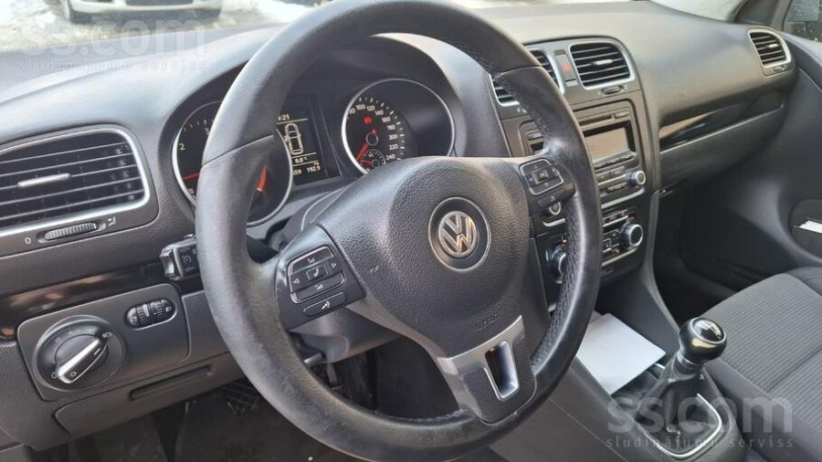 Pelēks Volkswagen Golf 2009 Daugavpils, ar dzinēja tilpumu 2.00 L un nobraukumu 370 tūkst. km par 3100 €, foto 13 vietnē AUTOMOTO.COM.LV