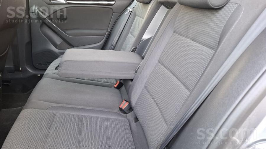 Pelēks Volkswagen Golf 2009 Daugavpils, ar dzinēja tilpumu 2.00 L un nobraukumu 370 tūkst. km par 3100 €, foto 19 vietnē AUTOMOTO.COM.LV