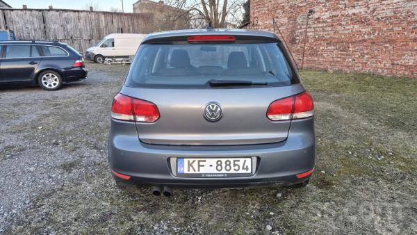 Pelēks Volkswagen Golf 2009 Liepāja, ar dzinēja tilpumu 2.00 L un nobraukumu 234 tūkst. km par 2800 €, foto 6 vietnē AUTOMOTO.COM.LV