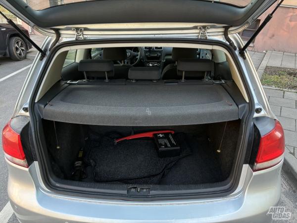 Grey Volkswagen Golf 2009 in Kaunas, with an engine capacity of 1.60 L and mileage of 200 thousand km for 2600 €, photo 10 on AUTOMOTO.COM.LV
