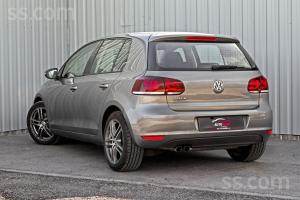 Pelēks Volkswagen Golf 2009 Ogre, ar dzinēja tilpumu 2.00 L un nobraukumu 239 tūkst. km par 5500 €, foto 5 vietnē AUTOMOTO.COM.LV