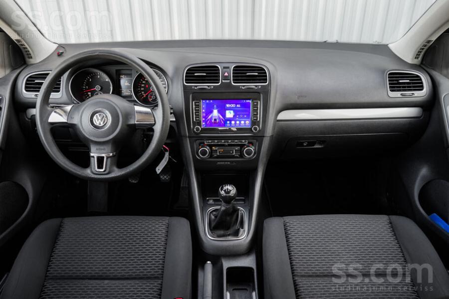 Pelēks Volkswagen Golf 2009 Ogre, ar dzinēja tilpumu 2.00 L un nobraukumu 239 tūkst. km par 5500 €, foto 10 vietnē AUTOMOTO.COM.LV