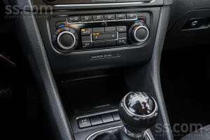 Pelēks Volkswagen Golf 2009 Ogre, ar dzinēja tilpumu 2.00 L un nobraukumu 239 tūkst. km par 5500 €, foto 13 vietnē AUTOMOTO.COM.LV