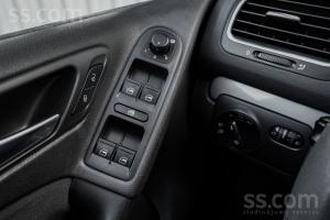 Pelēks Volkswagen Golf 2009 Ogre, ar dzinēja tilpumu 2.00 L un nobraukumu 239 tūkst. km par 5500 €, foto 17 vietnē AUTOMOTO.COM.LV
