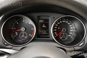 Pelēks Volkswagen Golf 2009 Ogre, ar dzinēja tilpumu 2.00 L un nobraukumu 239 tūkst. km par 5500 €, foto 18 vietnē AUTOMOTO.COM.LV