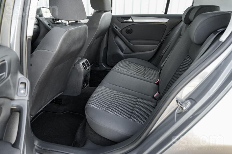 Pelēks Volkswagen Golf 2009 Ogre, ar dzinēja tilpumu 2.00 L un nobraukumu 239 tūkst. km par 5500 €, foto 20 vietnē AUTOMOTO.COM.LV