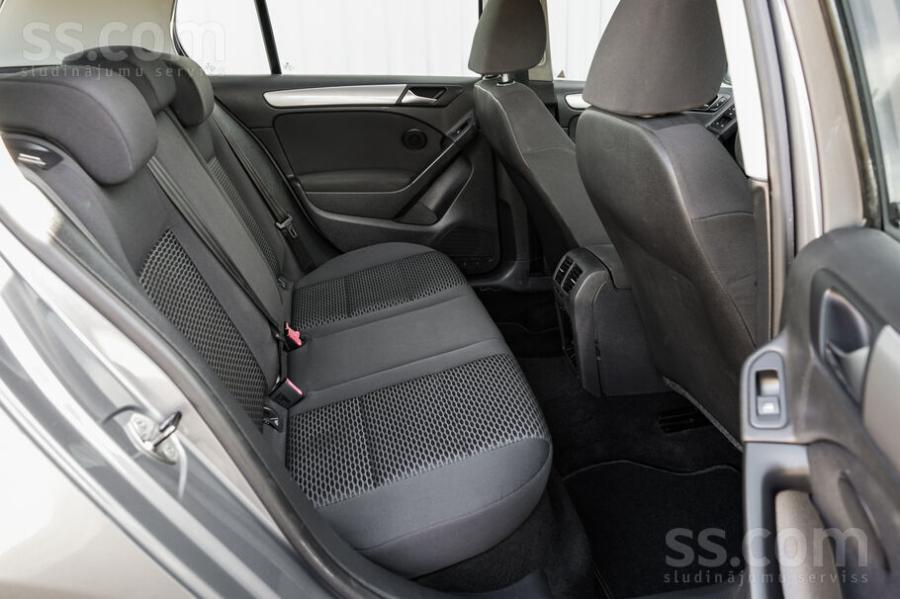 Pelēks Volkswagen Golf 2009 Ogre, ar dzinēja tilpumu 2.00 L un nobraukumu 239 tūkst. km par 5500 €, foto 21 vietnē AUTOMOTO.COM.LV