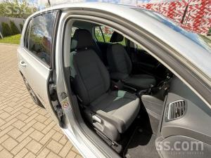 Grey Volkswagen Golf 2009 in Ludza, with an engine capacity of 2.00 L and mileage of 264 thousand km for 4950 €, photo 14 on AUTOMOTO.COM.LV