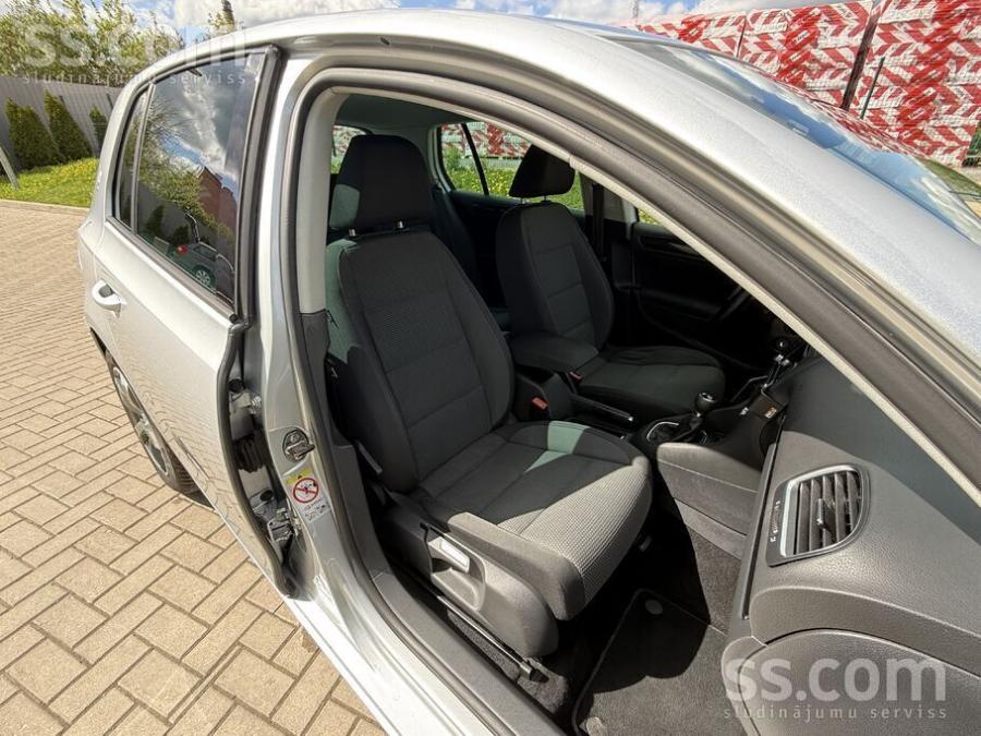Grey Volkswagen Golf 2009 in Ludza, with an engine capacity of 2.00 L and mileage of 264 thousand km for 4950 €, photo 14 on AUTOMOTO.COM.LV