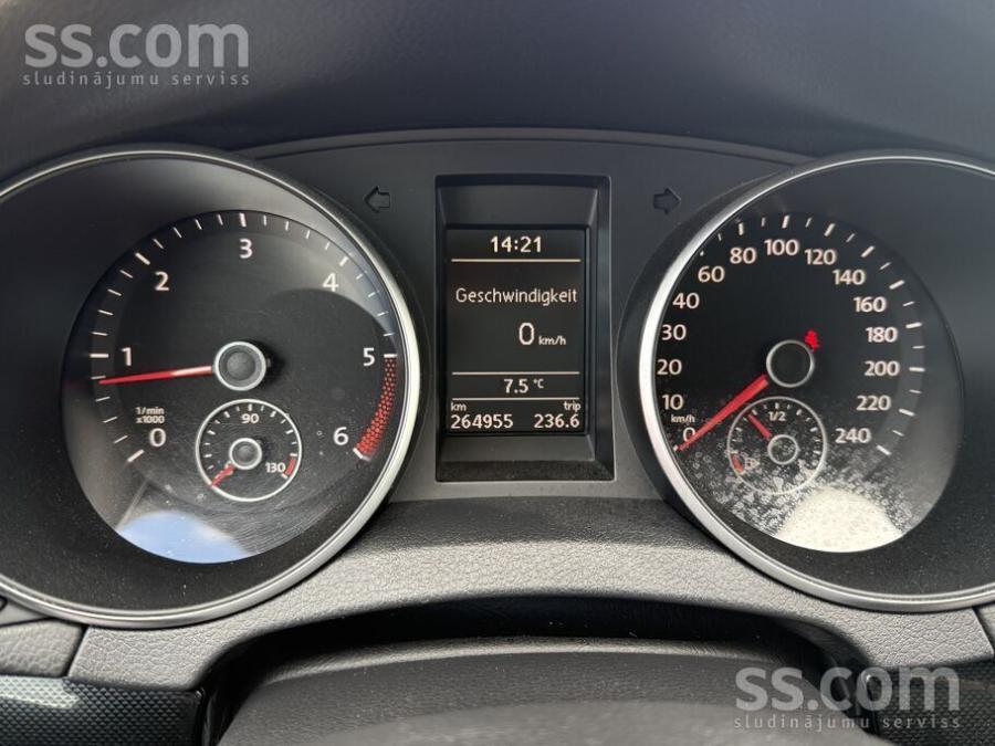 Grey Volkswagen Golf 2009 in Ludza, with an engine capacity of 2.00 L and mileage of 264 thousand km for 4950 €, photo 16 on AUTOMOTO.COM.LV