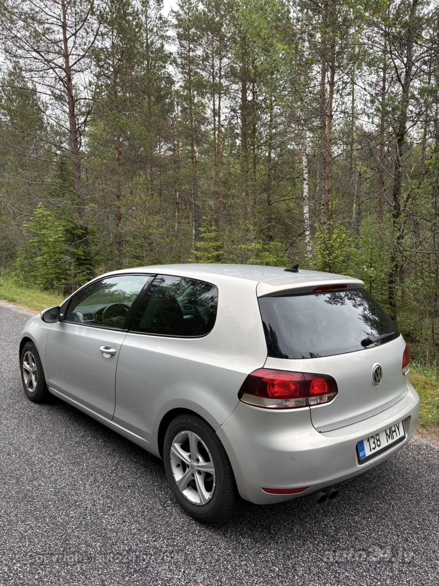 Grey Volkswagen Golf 2009 in Rapla, with an engine capacity of 2.00 L and mileage of 369 thousand km for 2490 €, photo 6 on AUTOMOTO.COM.LV