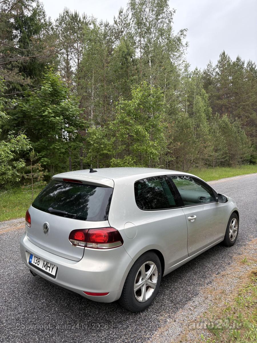 Grey Volkswagen Golf 2009 in Rapla, with an engine capacity of 2.00 L and mileage of 369 thousand km for 2490 €, photo 7 on AUTOMOTO.COM.LV