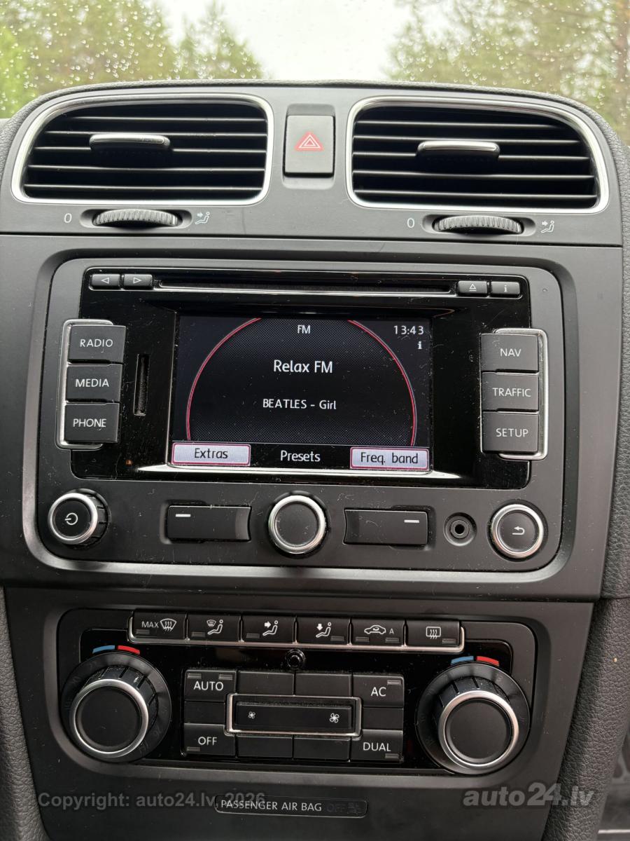 Grey Volkswagen Golf 2009 in Rapla, with an engine capacity of 2.00 L and mileage of 369 thousand km for 2490 €, photo 12 on AUTOMOTO.COM.LV
