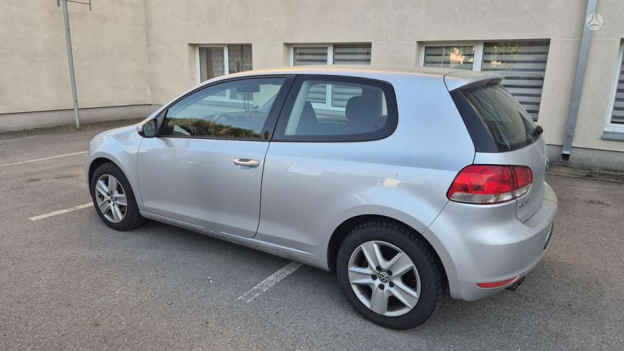 Pelēks Volkswagen Golf 2009 Kauņa, ar dzinēja tilpumu 1.97 L un nobraukumu 325 tūkst. km par 2650 €, foto 7 vietnē AUTOMOTO.COM.LV