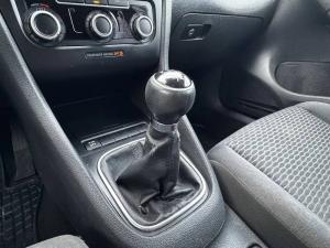 Grey Volkswagen Golf 2009 in Daugavpils, with an engine capacity of 2.00 L and mileage of 396 thousand km for 3200 €, photo 16 on AUTOMOTO.COM.LV