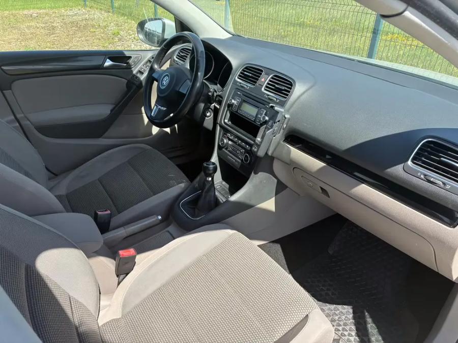 Pelēks Volkswagen Golf 2009 Saldus, ar dzinēja tilpumu 2.00 L un nobraukumu 241 tūkst. km par 5400 €, foto 13 vietnē AUTOMOTO.COM.LV