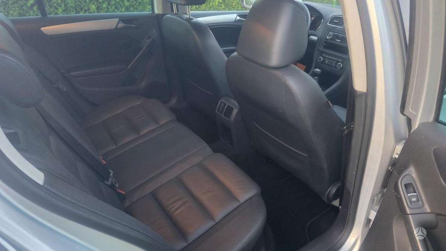 Pelēks Volkswagen Golf 2009 Kauņa, ar dzinēja tilpumu 1.97 L un nobraukumu 270 tūkst. km par 3750 €, foto 12 vietnē AUTOMOTO.COM.LV