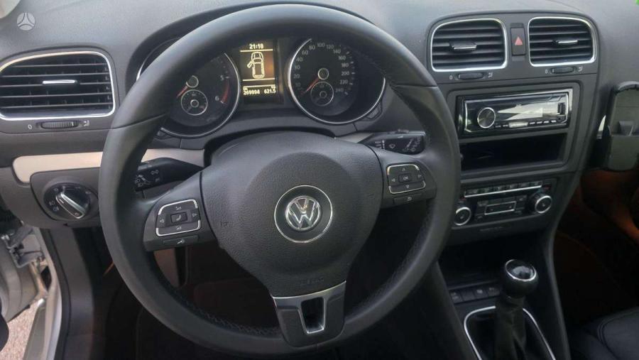 Pelēks Volkswagen Golf 2009 Kauņa, ar dzinēja tilpumu 1.97 L un nobraukumu 270 tūkst. km par 3750 €, foto 13 vietnē AUTOMOTO.COM.LV