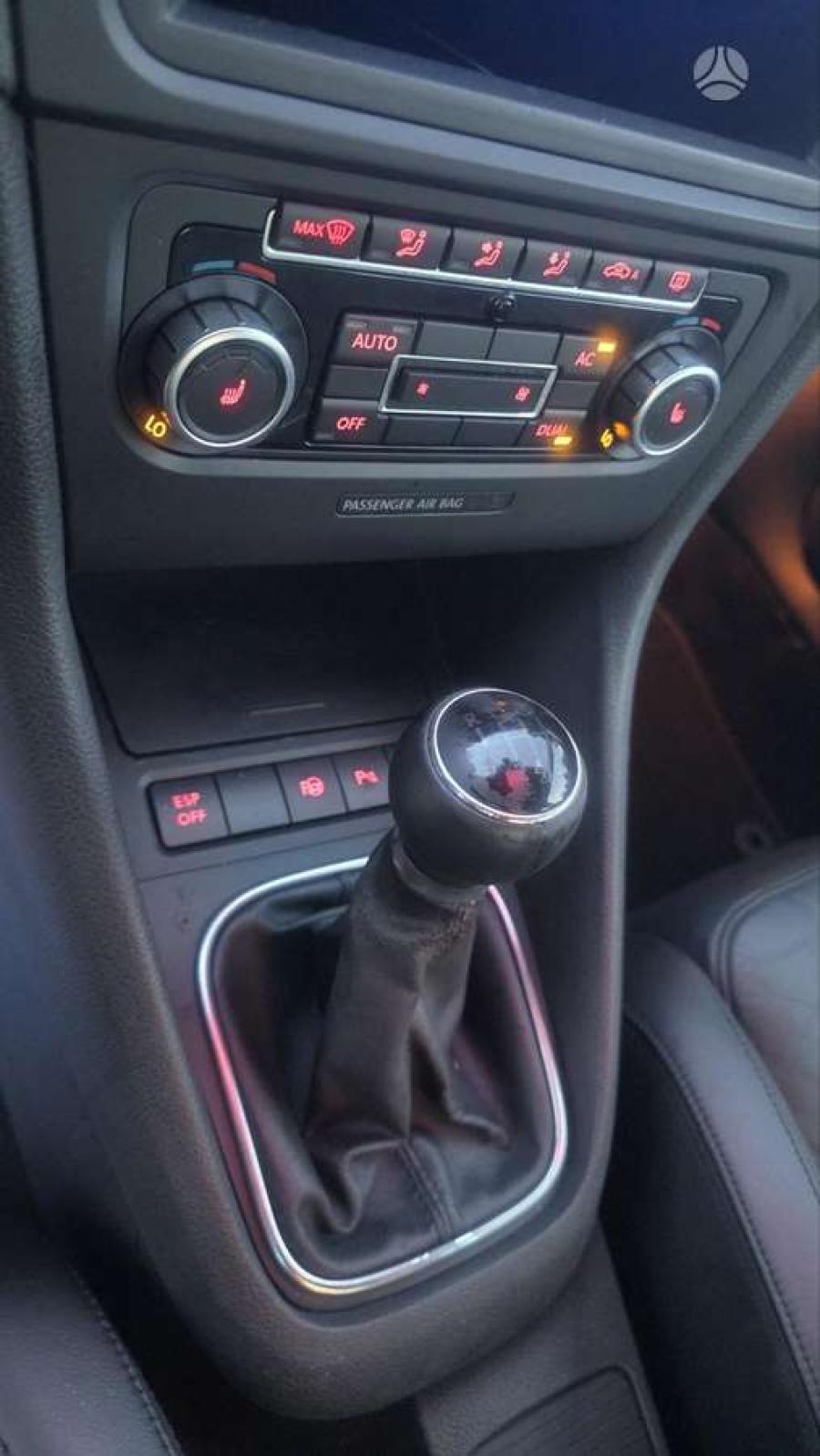 Pelēks Volkswagen Golf 2009 Kauņa, ar dzinēja tilpumu 1.97 L un nobraukumu 270 tūkst. km par 3750 €, foto 14 vietnē AUTOMOTO.COM.LV