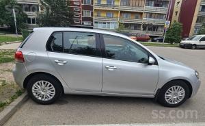 Grey Volkswagen Golf 2009 in Riga, with an engine capacity of 1.60 L and mileage of 226 thousand km for 3200 €, photo 5 on AUTOMOTO.COM.LV