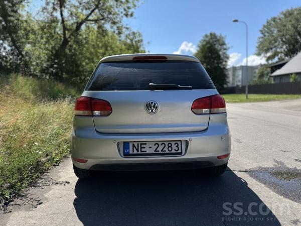 Pelēks Volkswagen Golf 2009 Rīga, ar dzinēja tilpumu 1.60 L un nobraukumu 231 tūkst. km par 3000 €, foto 5 vietnē AUTOMOTO.COM.LV
