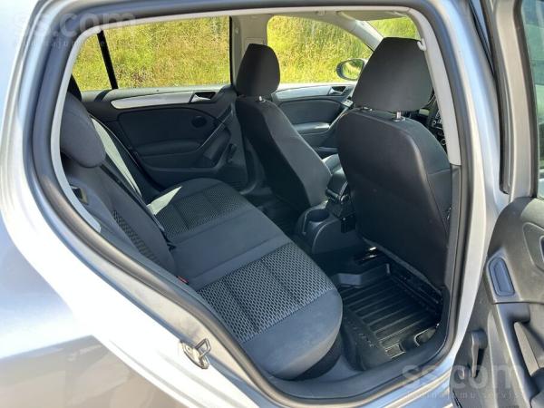 Pelēks Volkswagen Golf 2009 Rīga, ar dzinēja tilpumu 1.60 L un nobraukumu 231 tūkst. km par 3000 €, foto 8 vietnē AUTOMOTO.COM.LV
