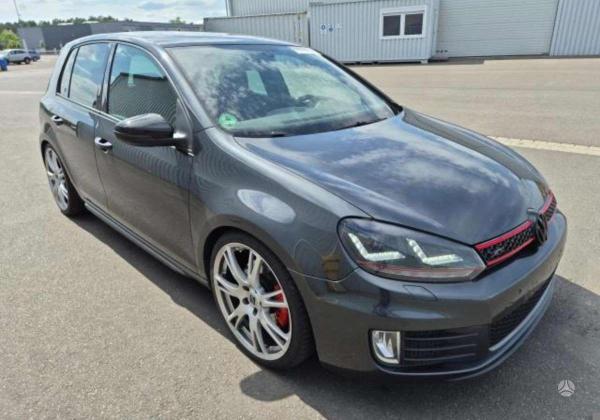 Grey Volkswagen Golf 2009 in Kaunas, with an engine capacity of 1.98 L and mileage of 217 thousand km for 8150 €, photo 1 on AUTOMOTO.COM.LV